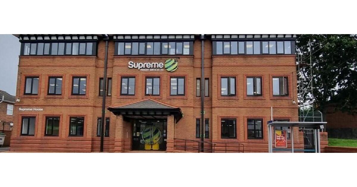 Supreme Freight Team